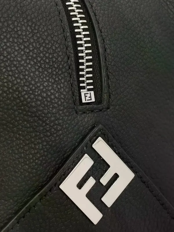 Fendi Lui Leather Wash Bag - Black
