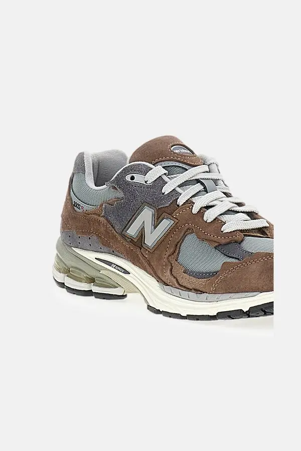 NEW BALANCE 2002r Protection Pack Sneakers - Brown