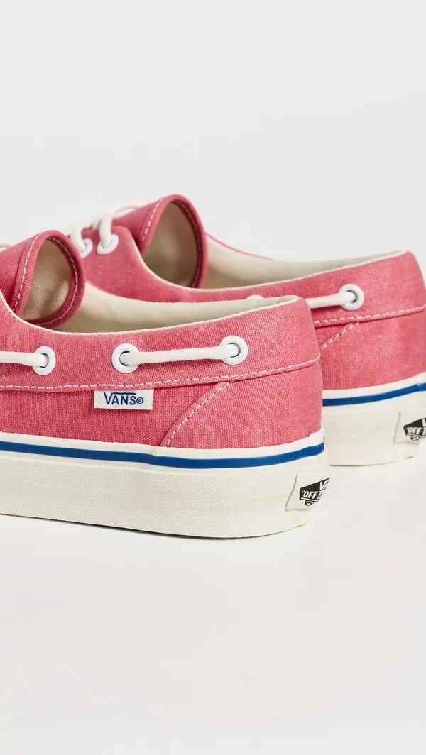 VANS Authentic Boat M 7/w Canvas Sneakers