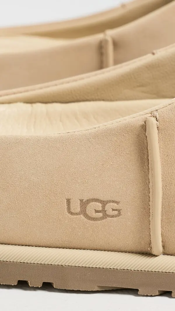 UGG Otzo Clogs - Mustard Seed