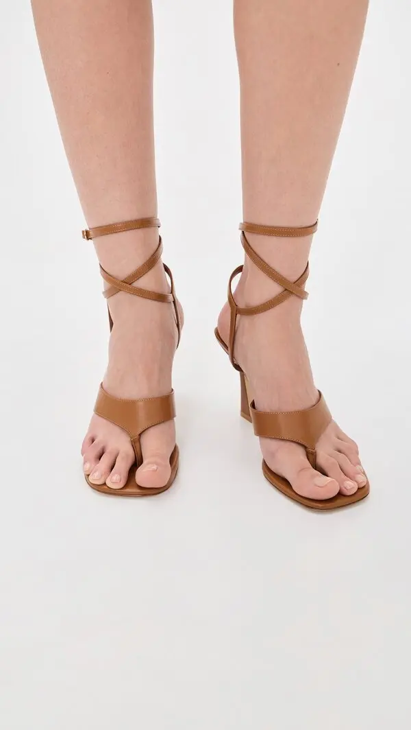 STUART WEITZMAN Vinnie Wrap Thong 85 Sandals - Boho Tan