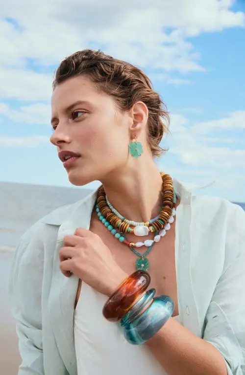 LIZZIE FORTUNATO New Bloom Pendant Necklace