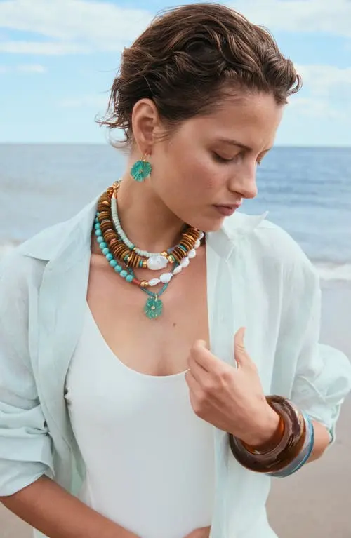 LIZZIE FORTUNATO New Bloom Pendant Necklace