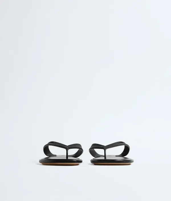 Bottega Veneta Sampieri Thong - Black