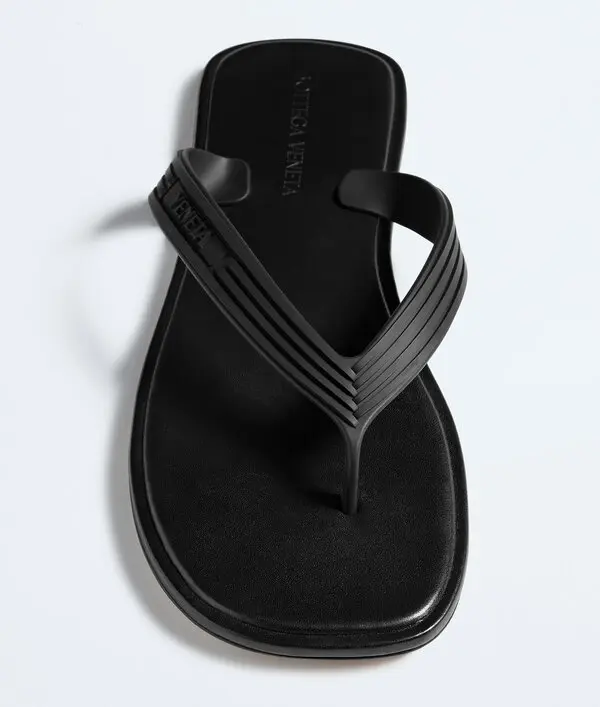 Bottega Veneta Sampieri Thong - Black