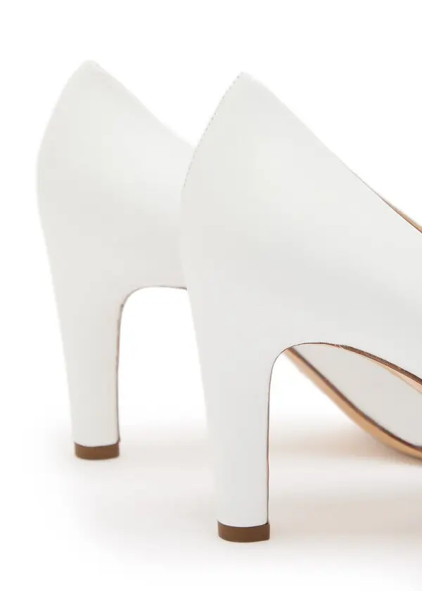 Gabriela Hearst Empress 65 Leather Pumps