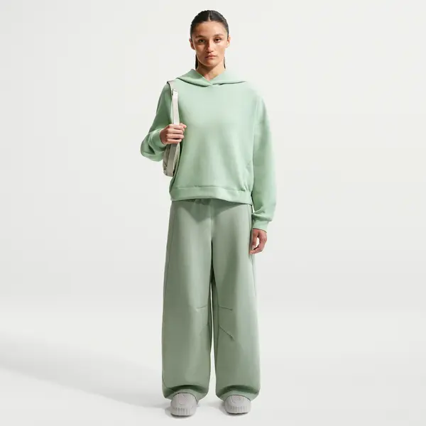 Nike 24.7 Impossiblysoft Pullover Hoodie - Green