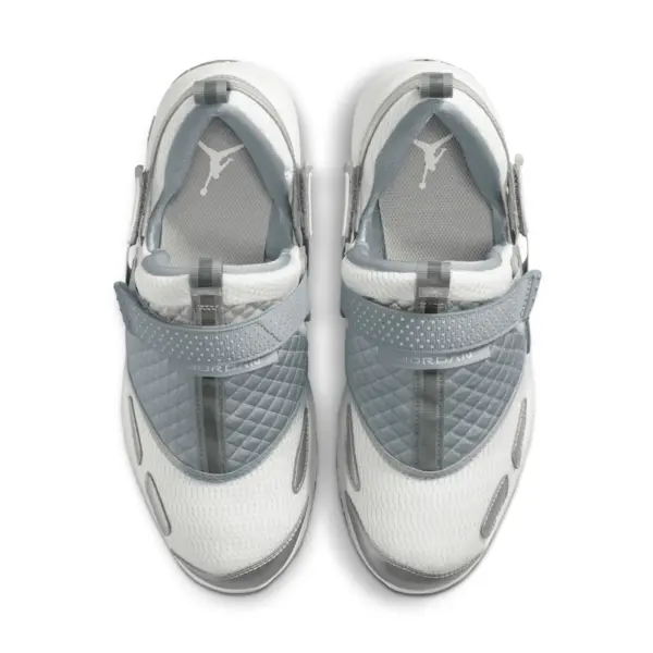 JORDAN Trunner Lx Sneakers - Grey