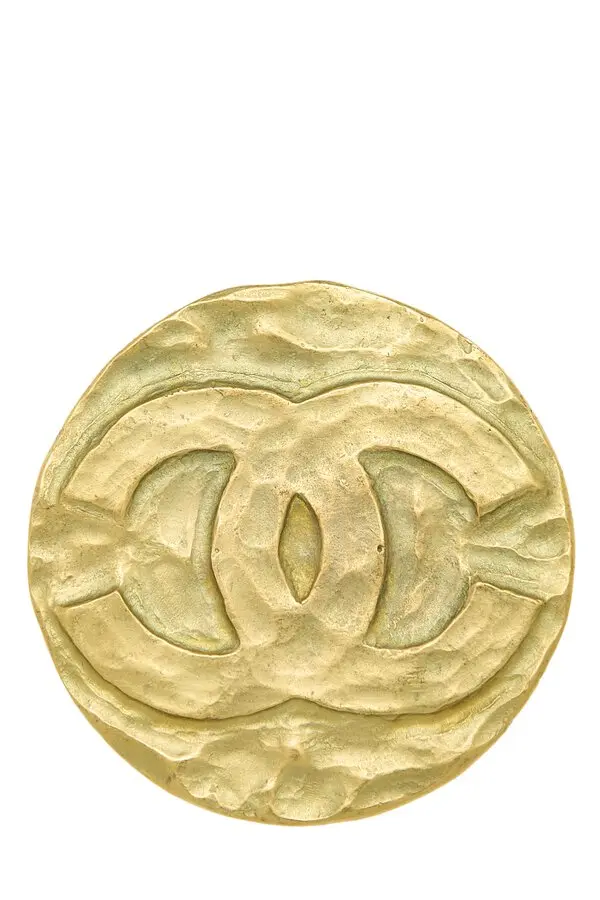 Chanel Cc Circle Brooch - Gold