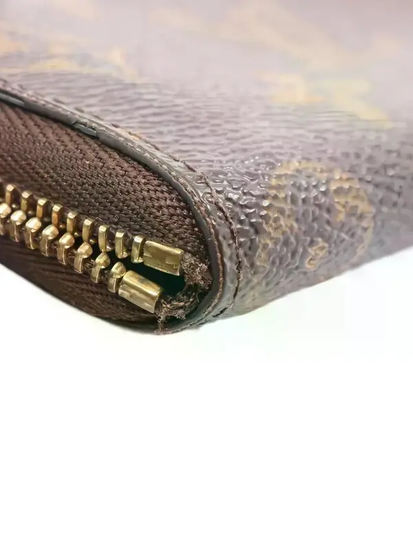 LOUIS VUITTON 2009 Monogram Zip Wallet - Brown