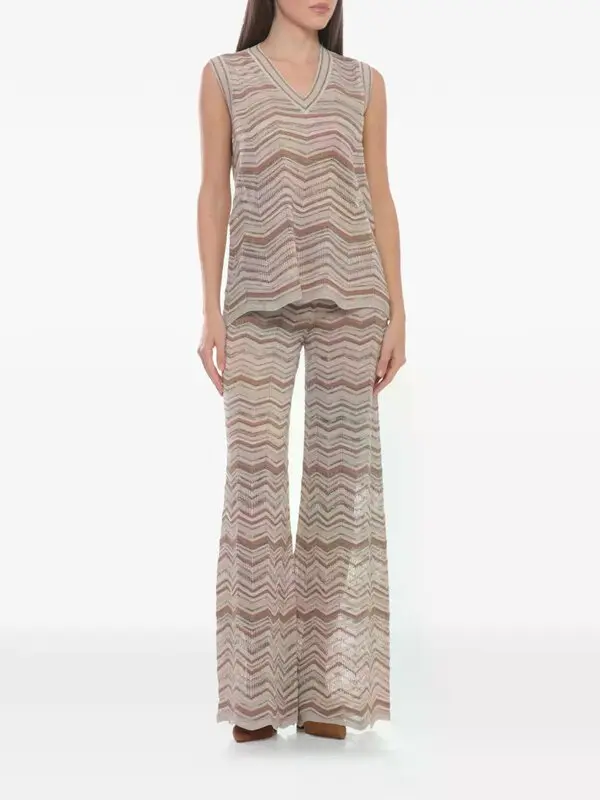 D.exterior V-neck Chevron Top - Neutrals
