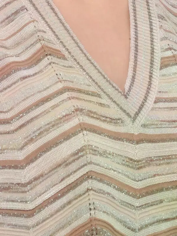 D.exterior V-neck Chevron Top - Neutrals