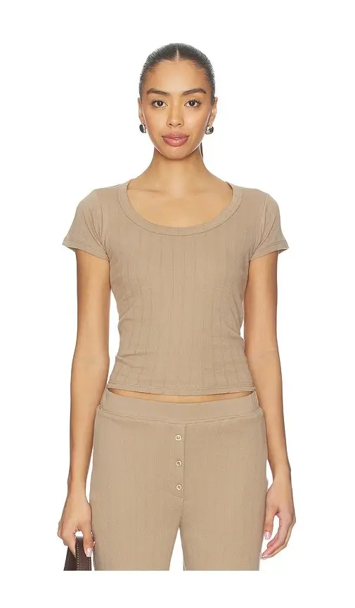 VIR VITA Pointelle Scoop Tee In Brown - Bark
