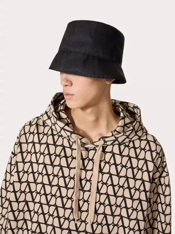 Valentino Garavani Toile Iconographe Reversible Nylon Bucket Hat - Black