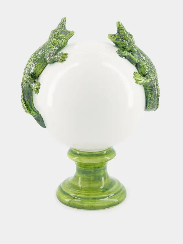 LES-OTTOMANS Crocodile Globe Decor