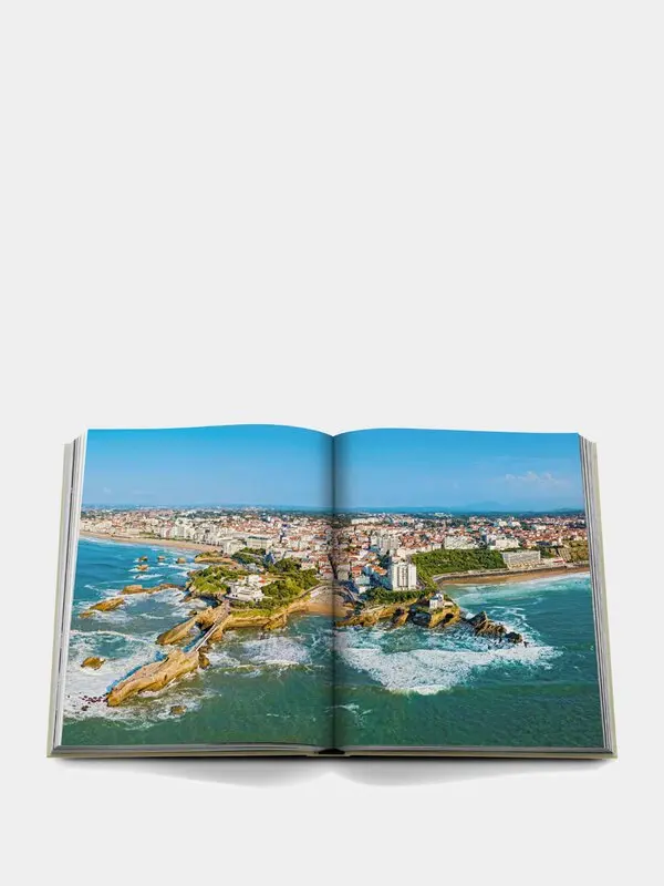 Assouline Biarritz Basque - Multicolour