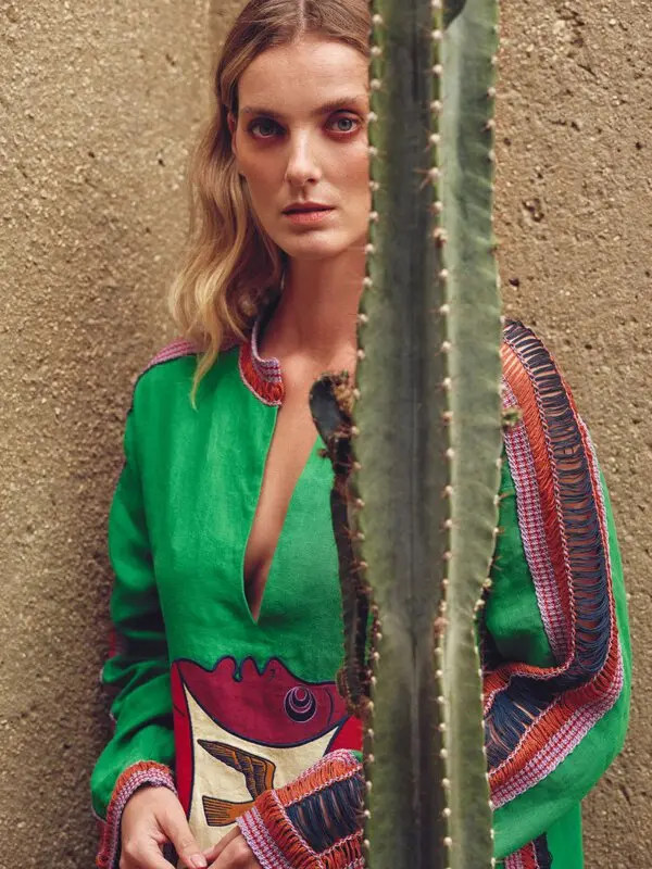PAULA Myosolis Jolly Linen Top With Embroidered Patches - Green