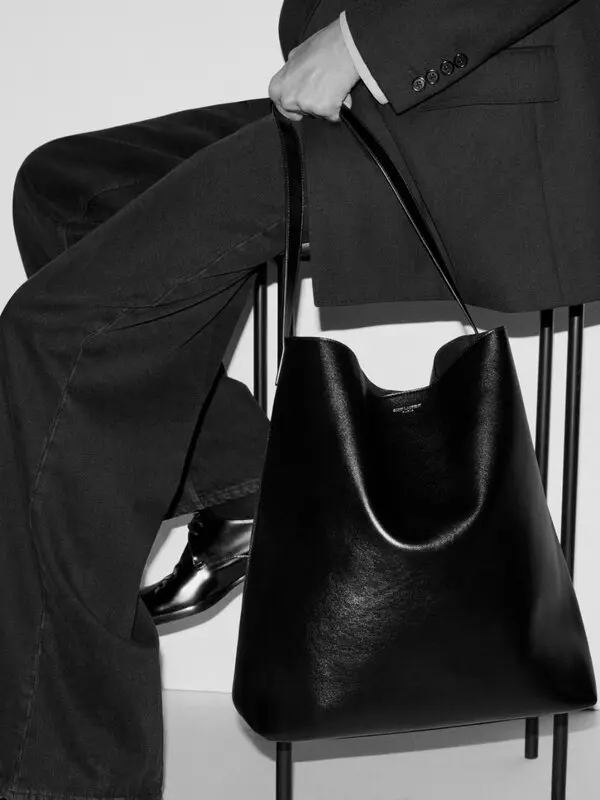 Saint Laurent Bold Hobo Bag In Smooth Leather - Black