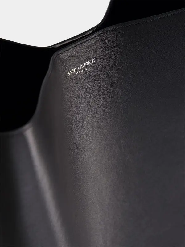 Saint Laurent Bold Hobo Bag In Smooth Leather - Black