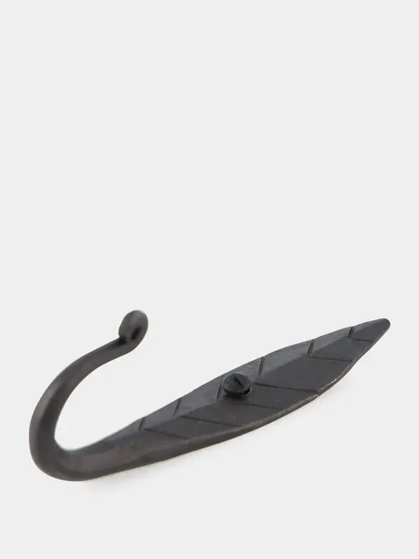 Madam Stoltz Hand-forged Leaf Iron Hook