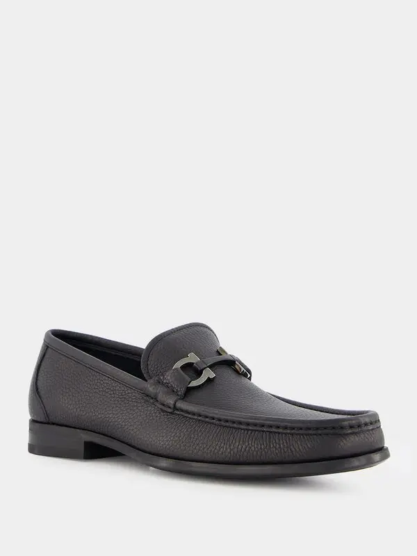FERRAGAMO Gancini Leather Moccasin - Black