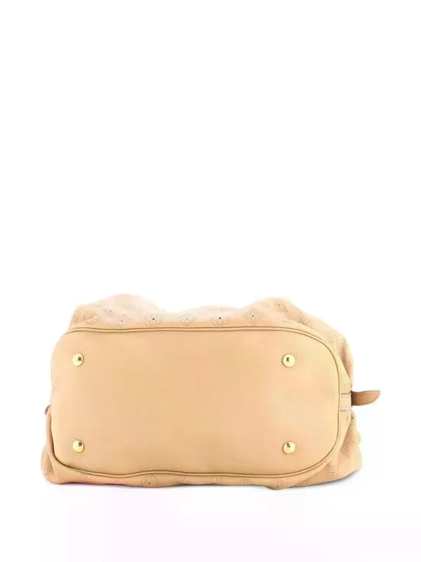 LOUIS VUITTON Xl Mahina Leather Hobo Bag - Neutrals