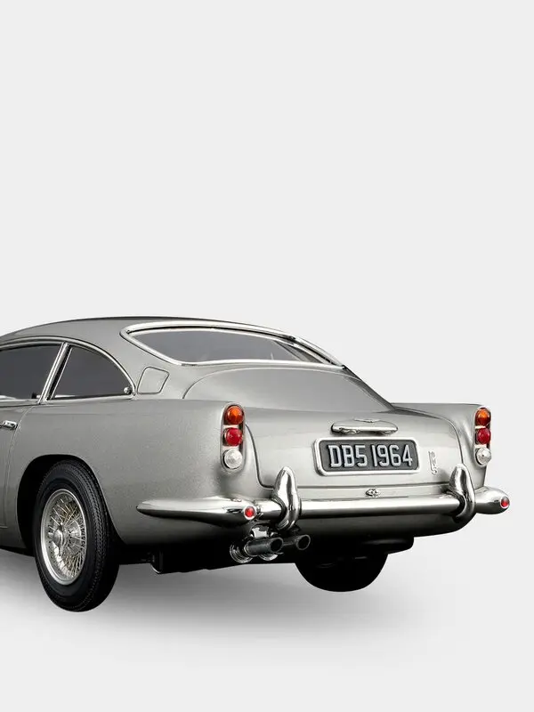 AMALGAM Aston Martin Db5 Vantage Scale Model
