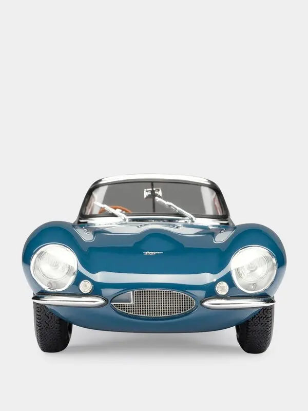 AMALGAM Jaguar Xkss Roadster Scale Model