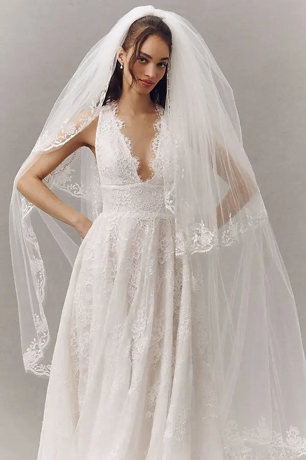 ENAURA Tiered Chapel Lace Cathedral Veil