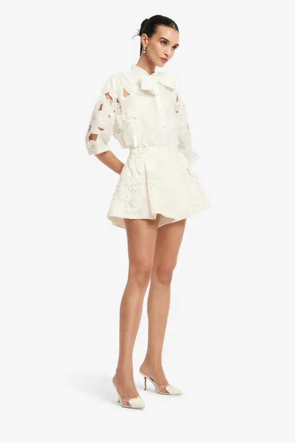 LEO LIN Abby Appliqué Shorts - Snow