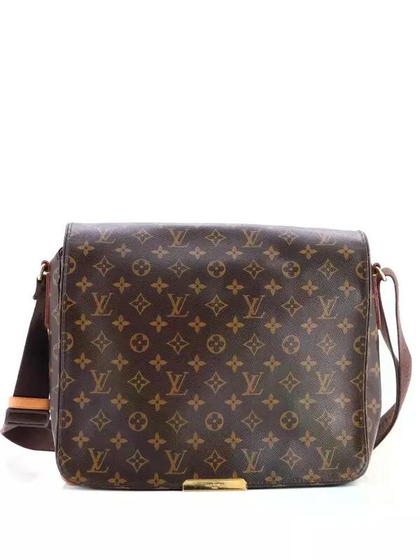 LOUIS VUITTON Valmy Messenger Bag Monogram Canvas Mm - Brown