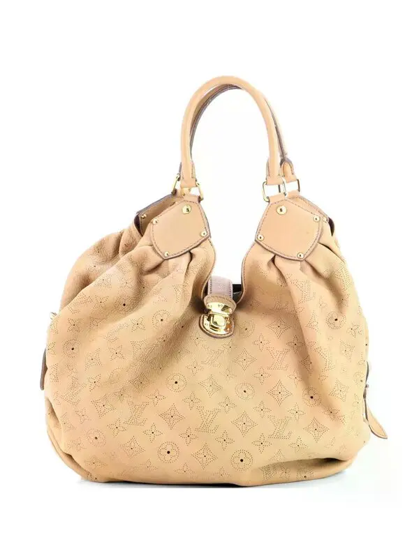 LOUIS VUITTON Xl Mahina Leather Hobo Bag - Neutrals
