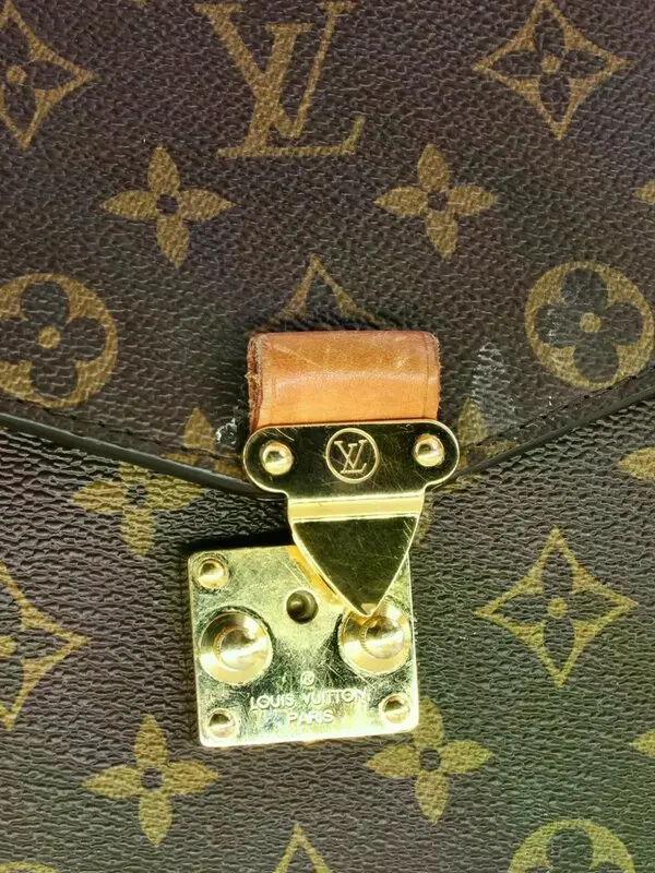 LOUIS VUITTON Pochette Metis Monogram Canvas Crossbody Bag - Brown