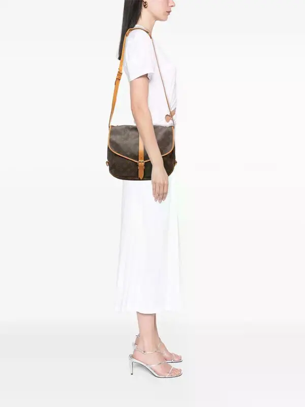 LOUIS VUITTON 1994 Monogram Saumur 30 Crossbody Bag