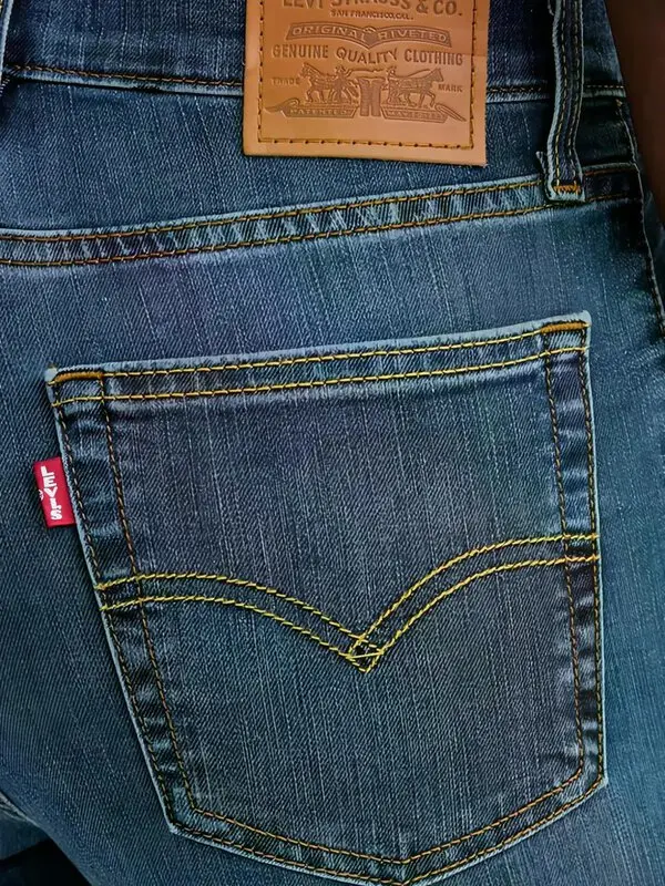 LEVI'S 724 High Rise Straight Leg Jeans