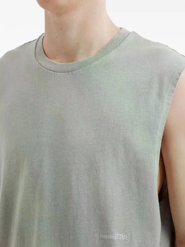 Izzue Sleeveless T-shirt