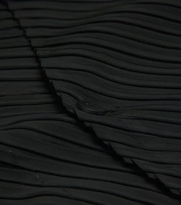 Issey Miyake Plaster Pleats Cardigan - Black