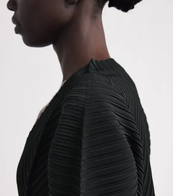 Issey Miyake Plaster Pleats Cardigan - Black