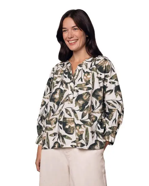 CELTIC & CO. Relaxed Cotton Printed V-neck Blouse