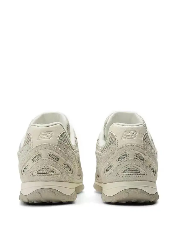 NEW BALANCE 204l Sneakers - Neutrals