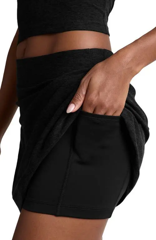 Beyond Yoga Kickstart Skort - Darkest Night