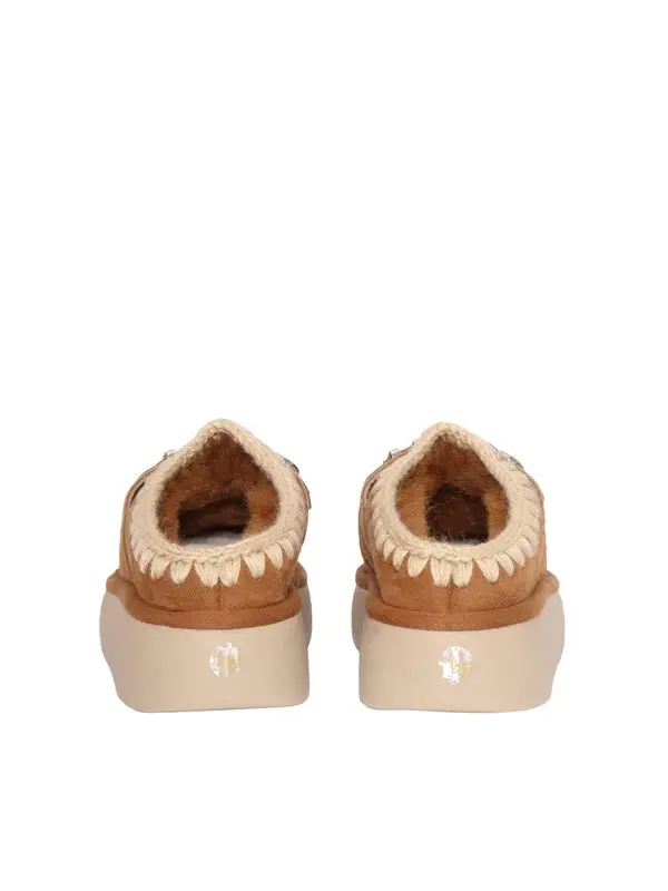 Mou Bounce Suede Clog With Letter Logo - Red