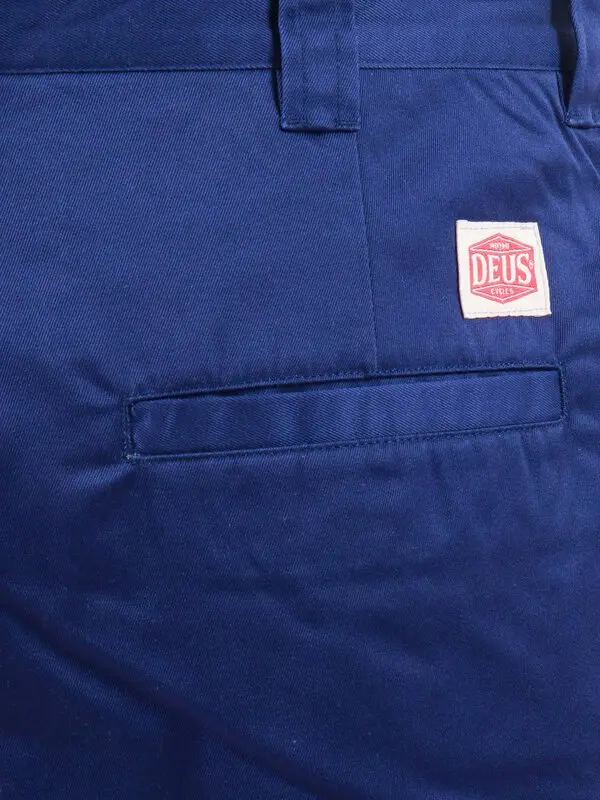 Deus Ex Machina Service Short