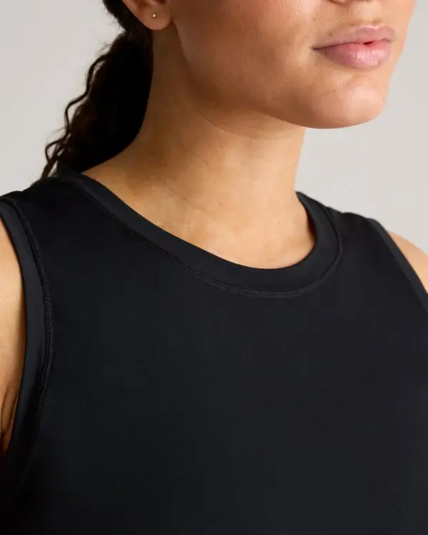 Quince Essential Run Cropped Muscle Tank Top - Black