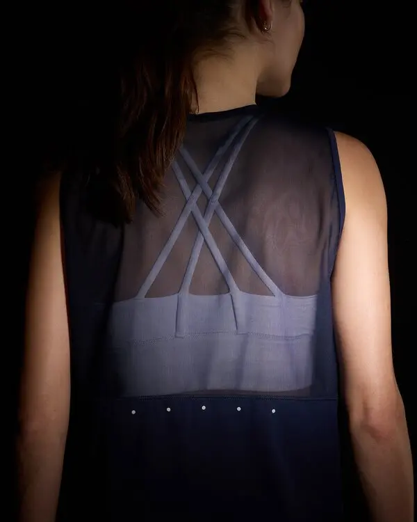 Quince Essential Run Cropped Muscle Tank Top - Deep Navy