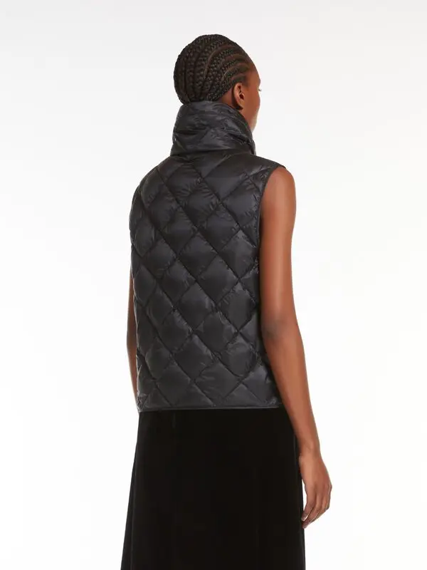Max Mara Diamond-patterned Padded Gilet - Black