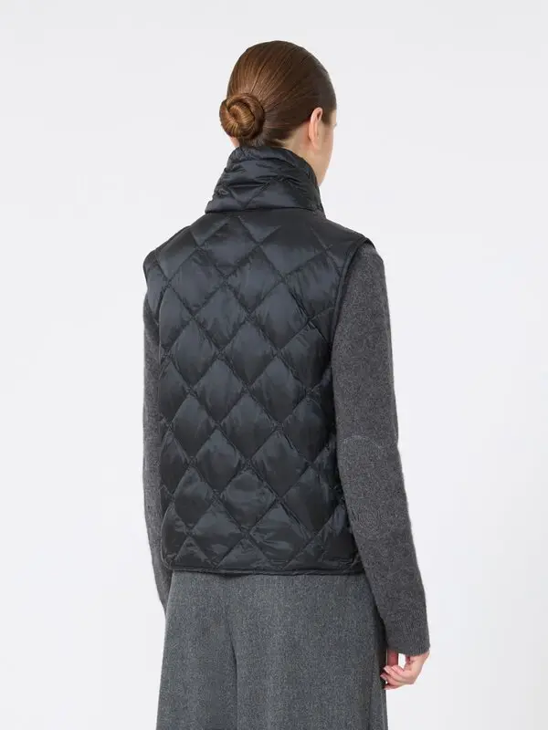 Max Mara Diamond-patterned Padded Gilet - Black