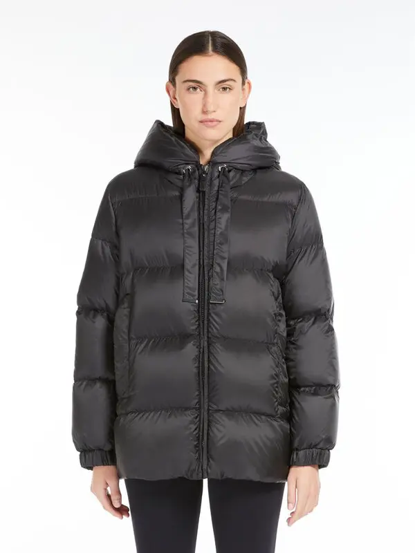Max Mara Down Jacket In Water-repellent Canvas - Black