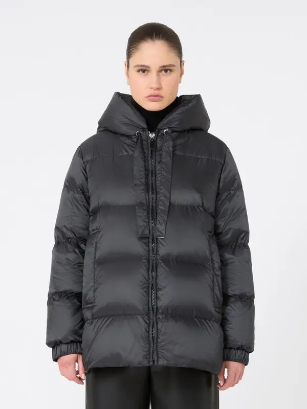 Max Mara Water-repellent Quilted Puffer Jacket - Black