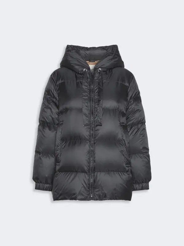 Max Mara Water-repellent Quilted Puffer Jacket - Black